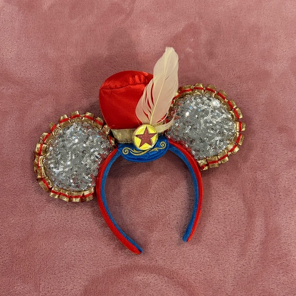 Disney | Accessories | Limited Edition Disney 5th Anniversary Dumbo ...